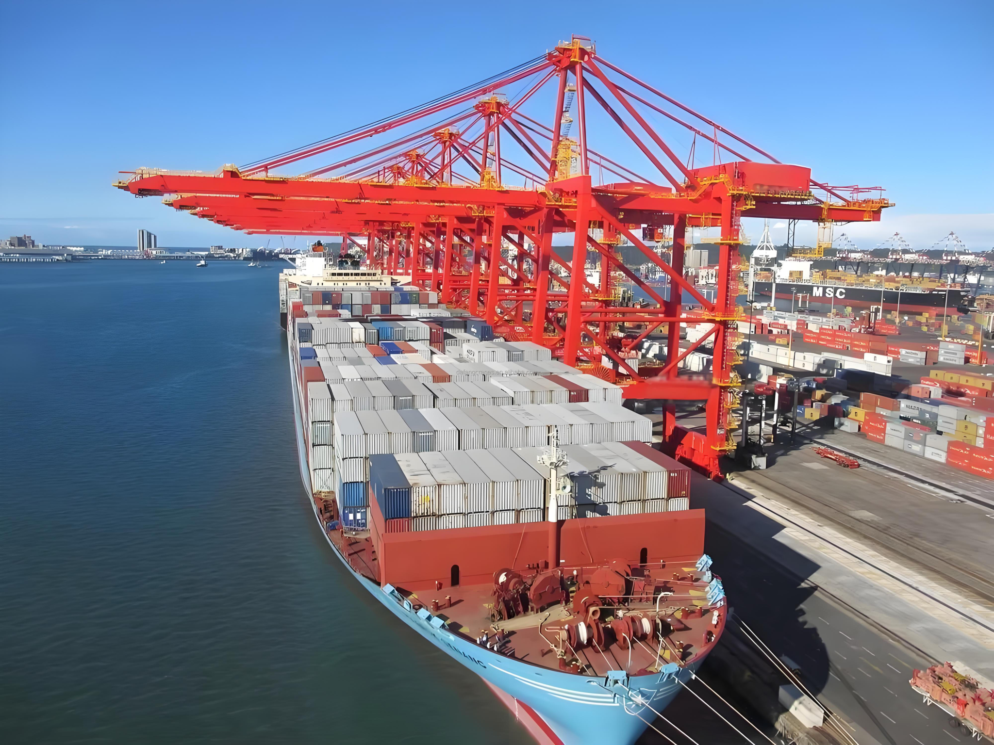 How to Select Suitable Gantry Cranes for Port Terminals